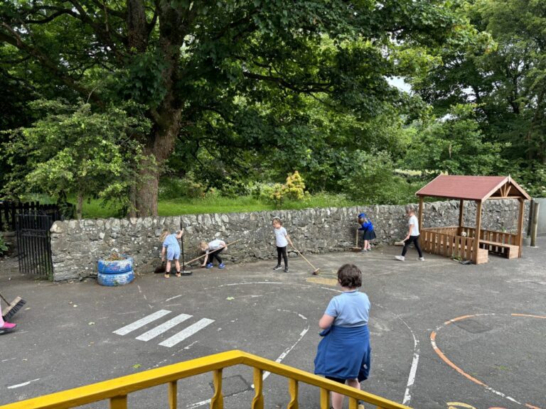 Big Garden Clean Up | Welcome to Moniaive Primary School's Blog