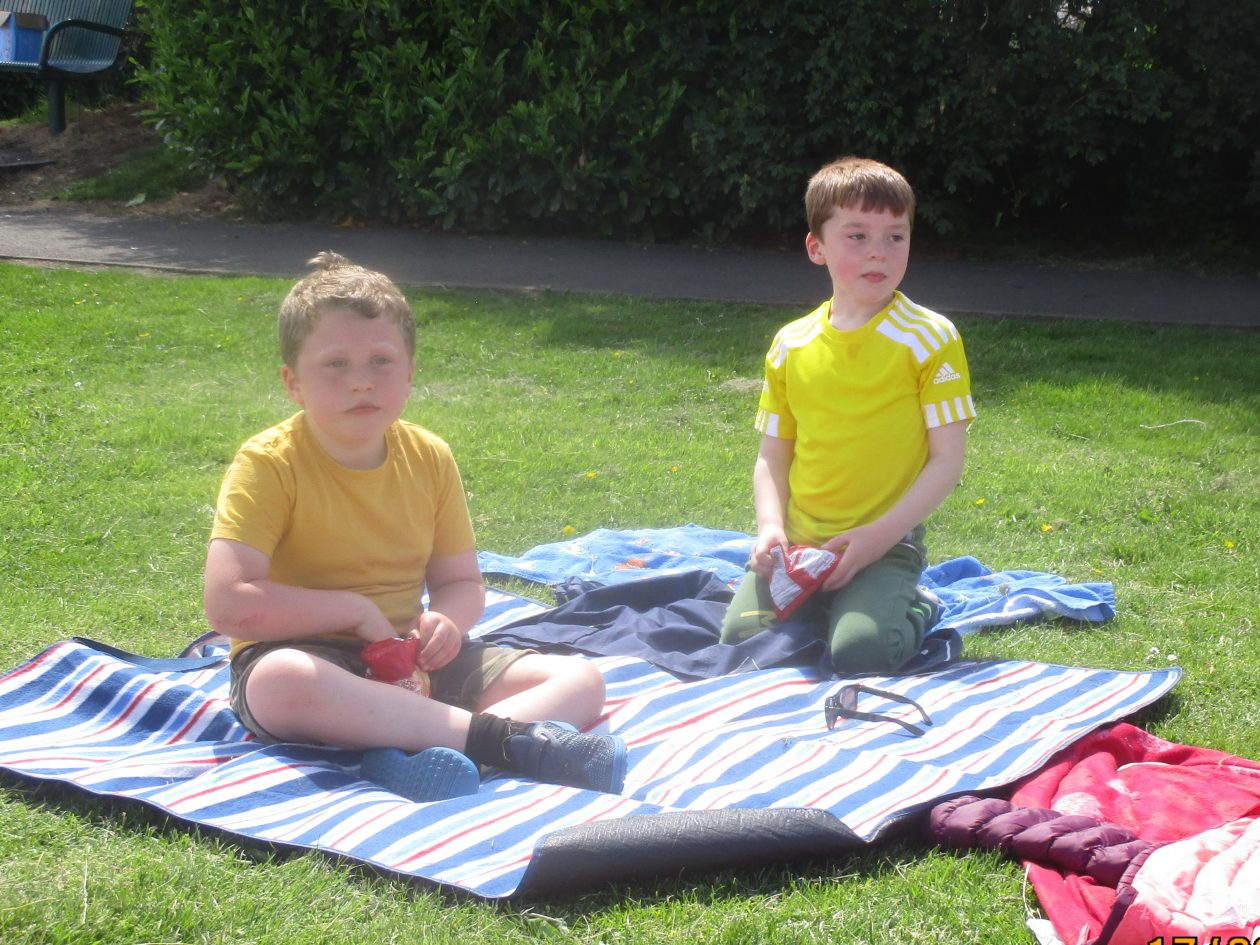 Primary 1 Picnic In The Park. | Dunlop Primary School