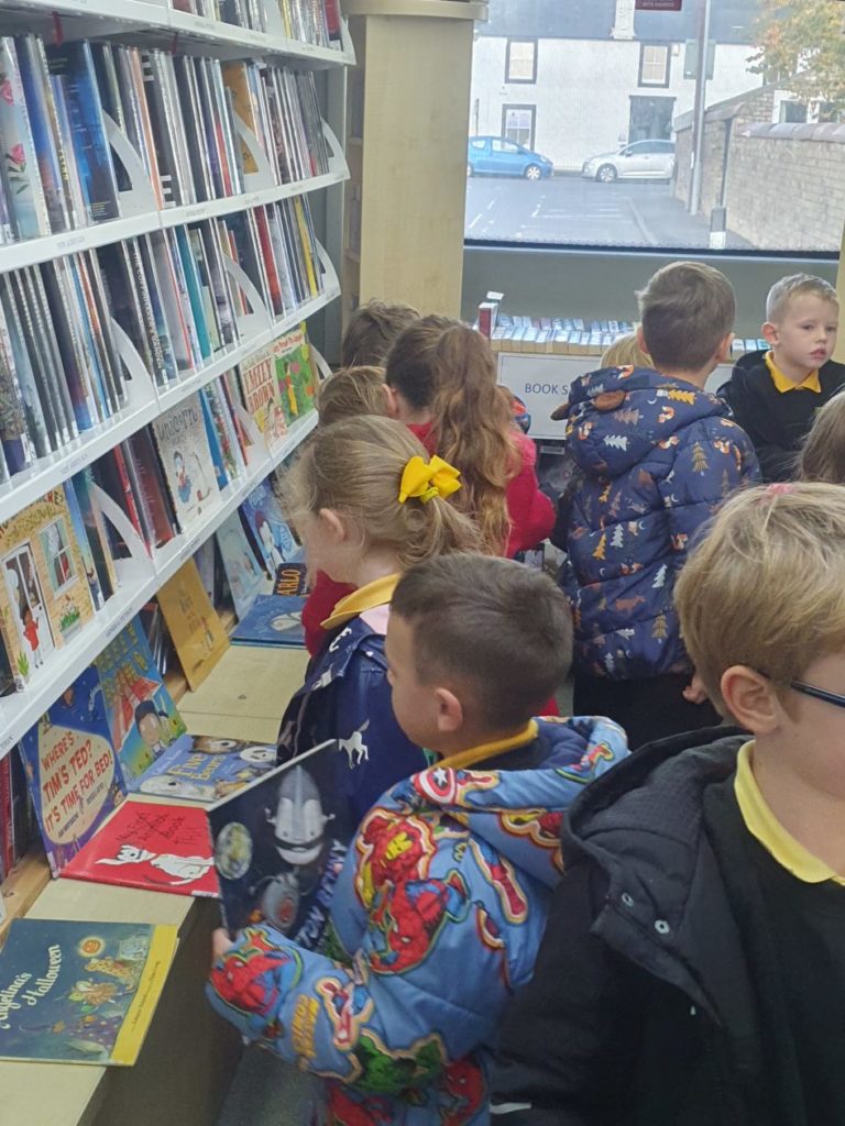 P1/2 Library Visit | Primary 1/2_23/24