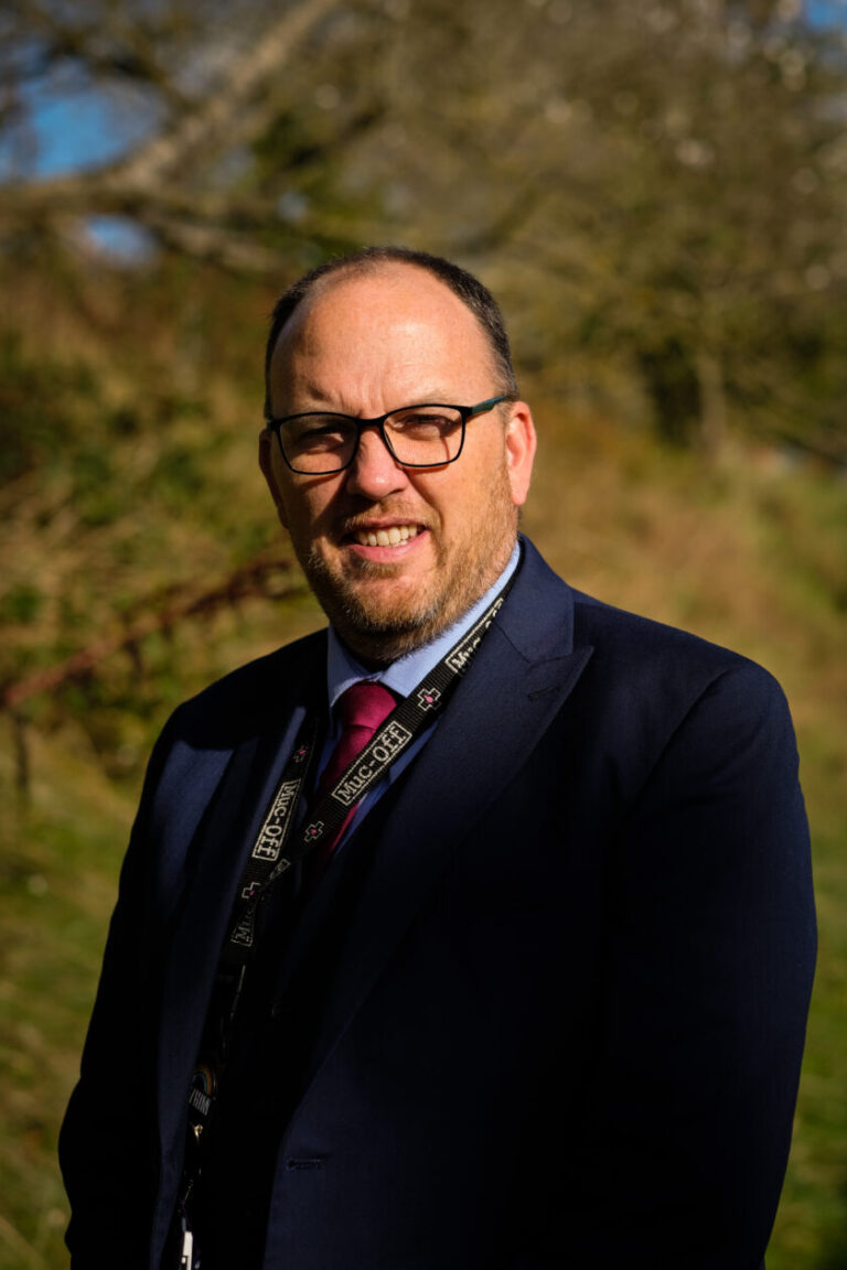 Senior Leadership Team – Loudoun Academy