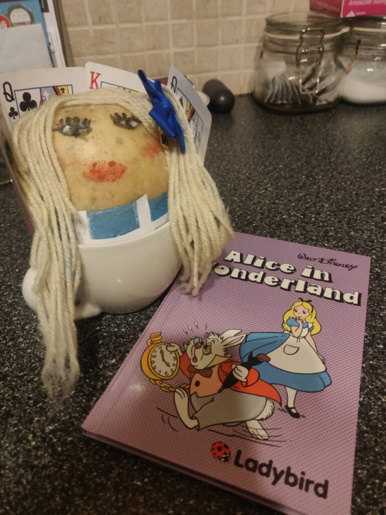 Decorate a potato for World Book Day | Mauchline Primary School & Early ...