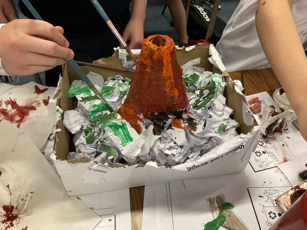 Making volcanoes! | Primary 7/1 2024-2025