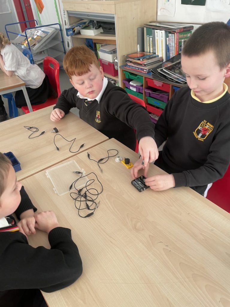 STEM – electrical circuits – P6 2019 – 2024