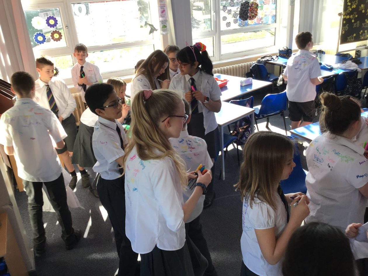 Shirt Signing – Kirkhill Primary (P7a)