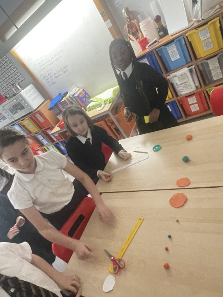 STEM – making a scale of the planets – Primary 7b 23/24