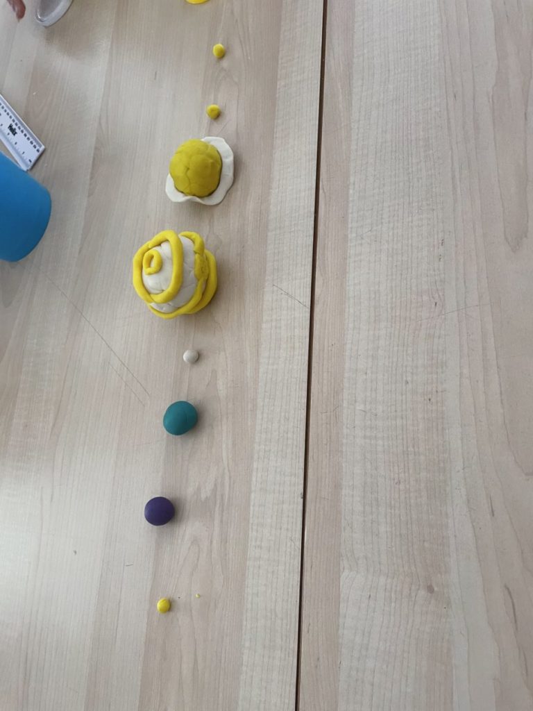 STEM – making a scale of the planets – Primary 7b 23/24