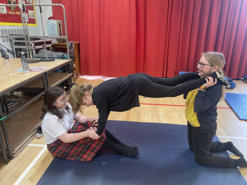Gymnastics – Group Balances – Primary 7b 23/24