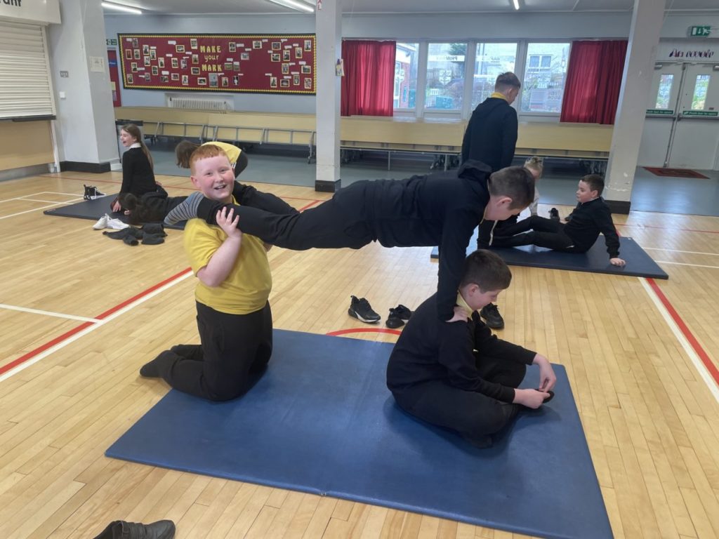 Gymnastics – Group Balances – Primary 7b 23/24