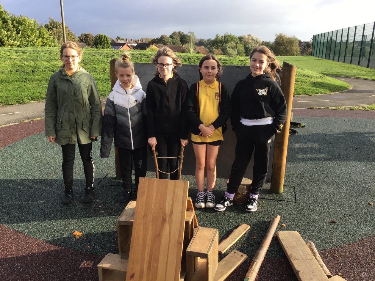 Loose parts: building monuments – Primary 7b 23/24