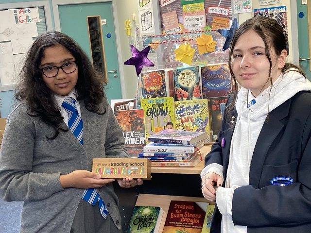 Holyrood Library – Reading fun! | Glasgow School Libraries