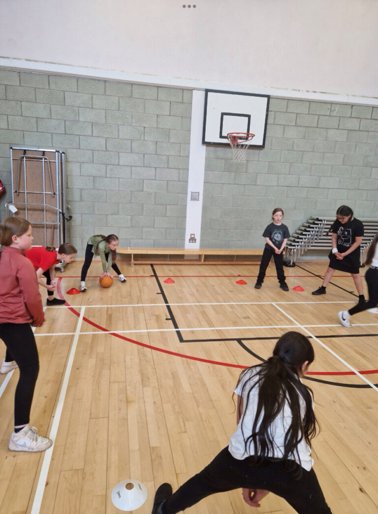 P6a having fun | Wallacewell Primary School