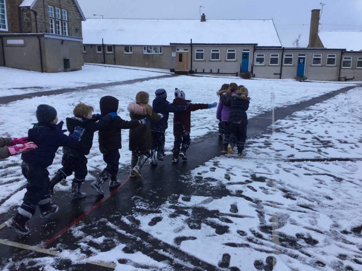 Primary 1/2 learn in the SNOW :) |
