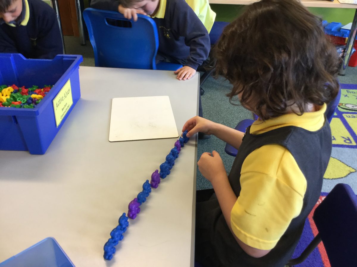 Creating continuous patterns