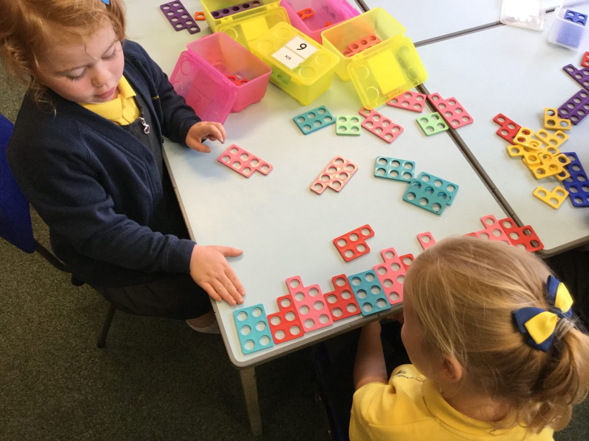 Creating continuous patterns