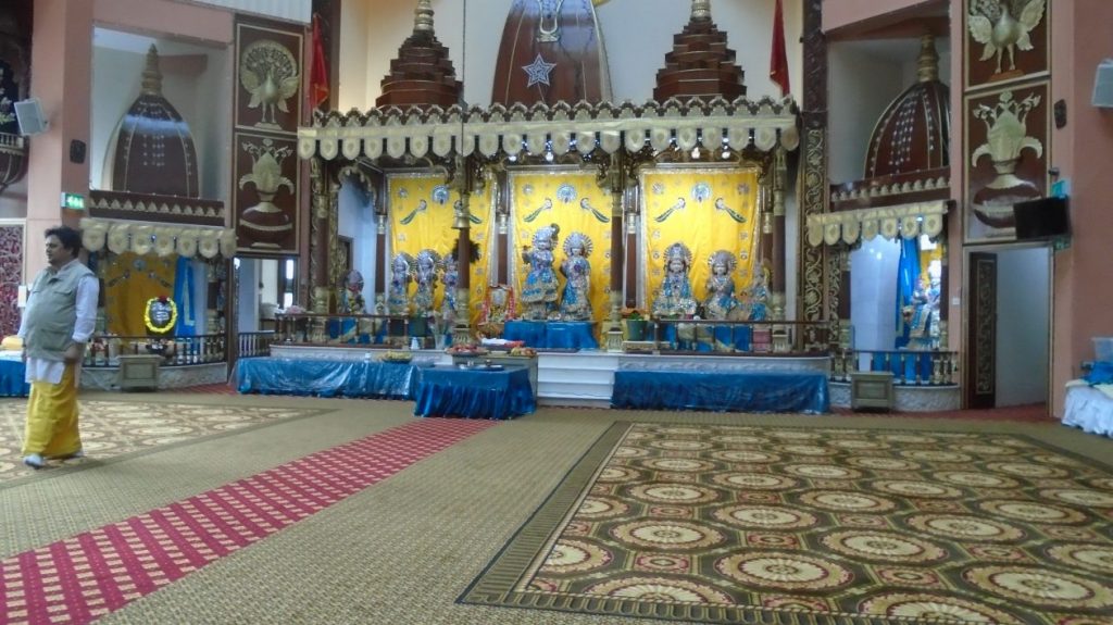 P6/7s Visit to the Hindu Temple in Glasgow | Plains Primary
