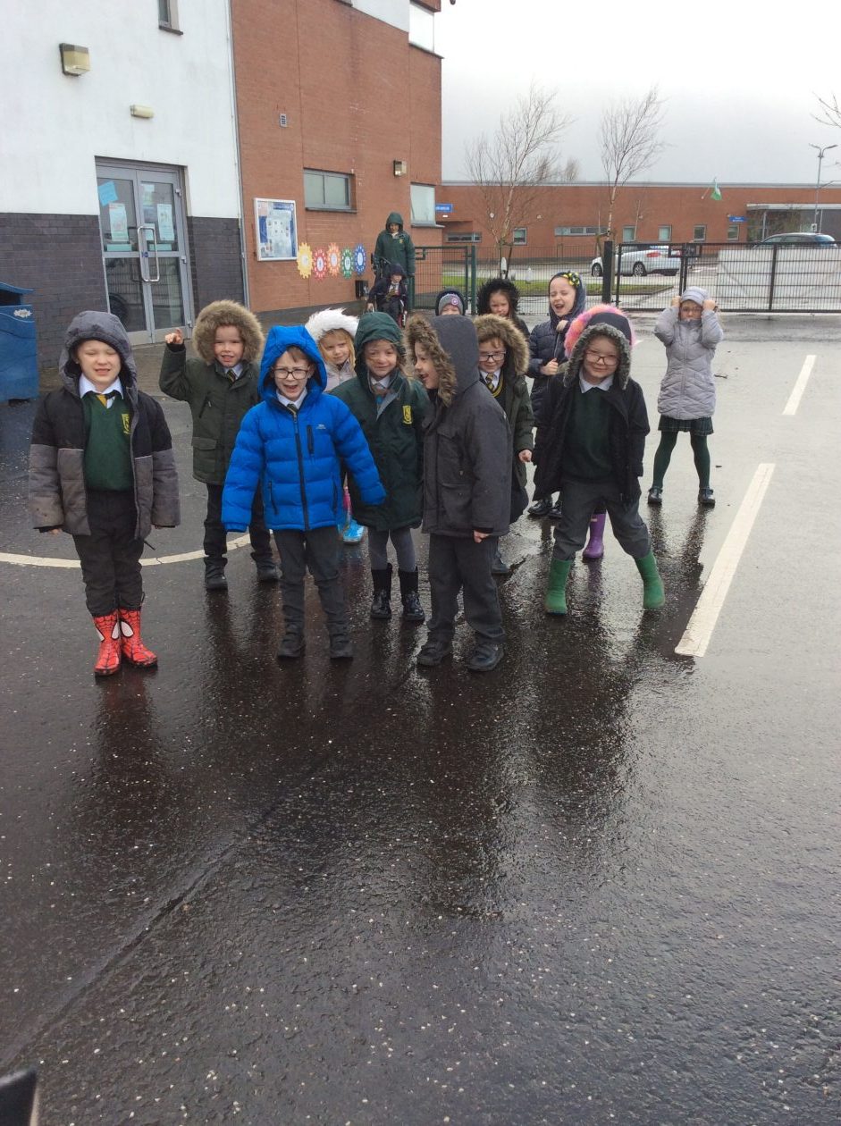 Outdoor learning – The Rain | St David's Primary School