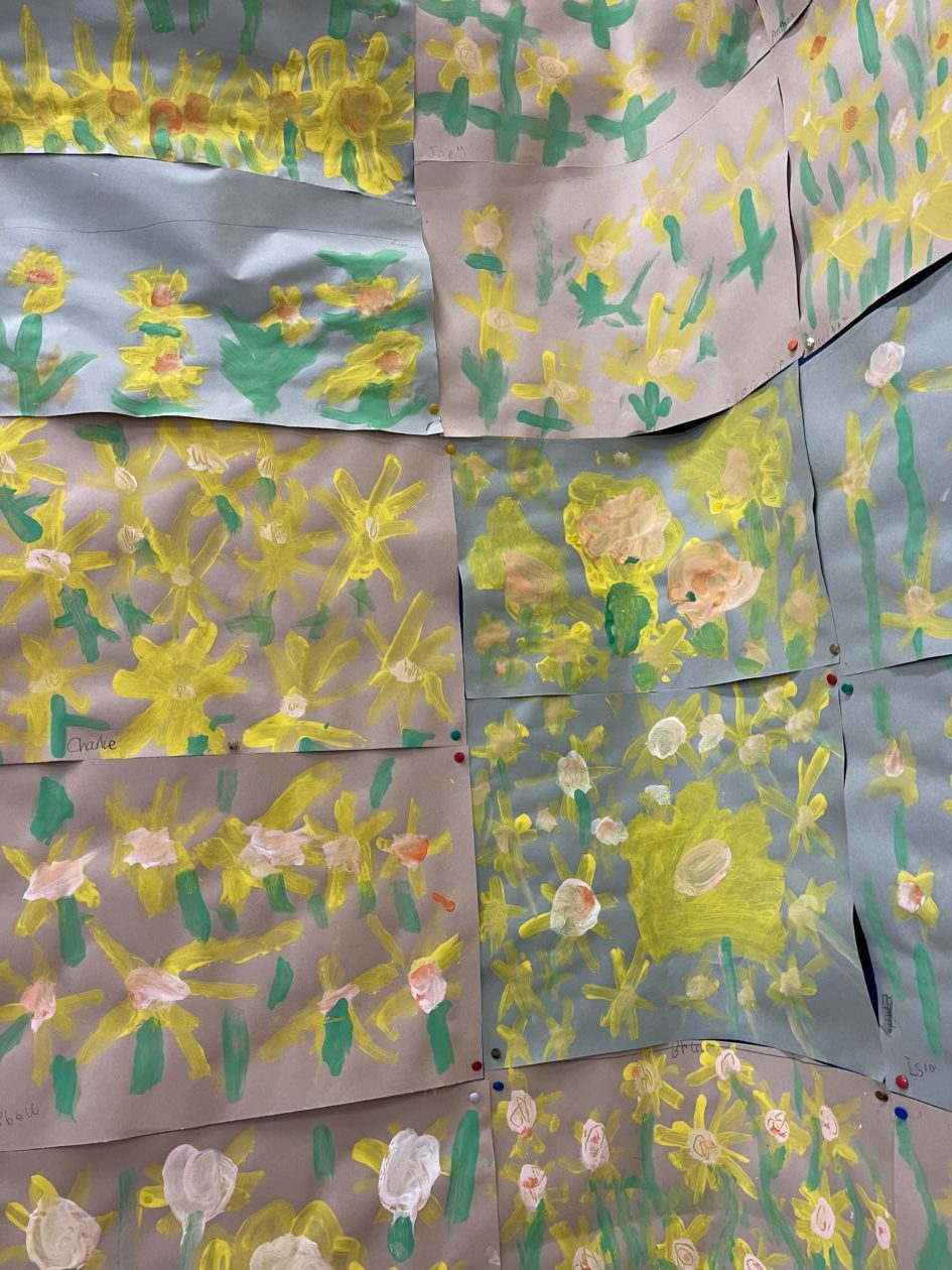 P1/2 Painting Daffodils Display