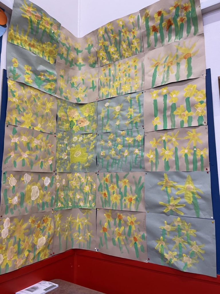 P1/2 Painting Daffodils Display