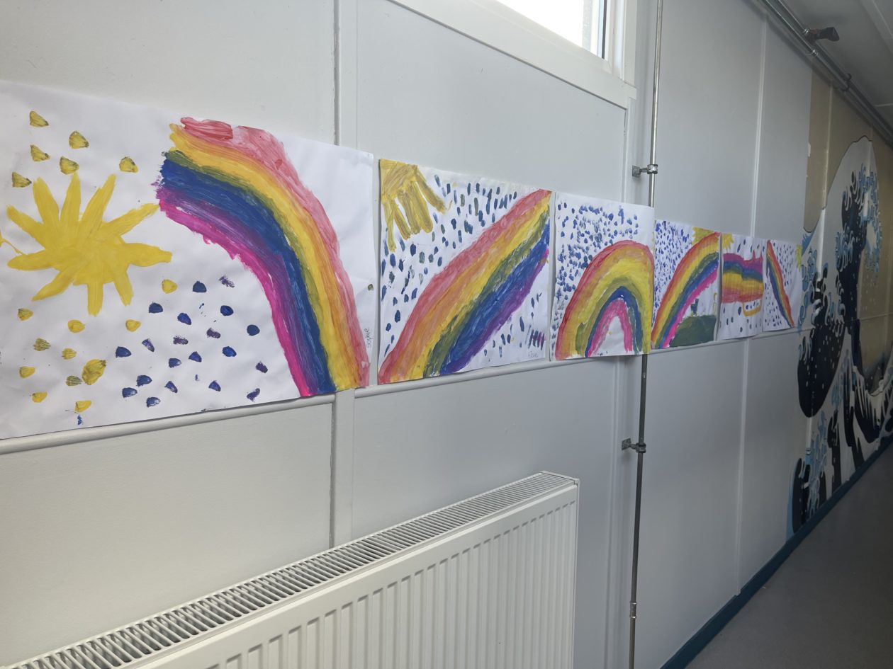 P2/3/4 Painting Rainbows | DPS Art