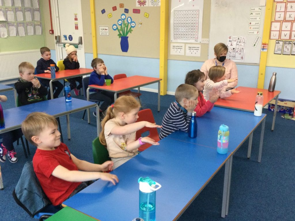 We are learning sign language | Primary 1/2