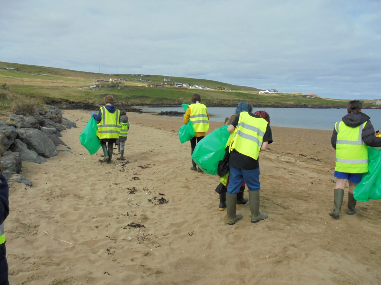 Beach Trip and Voar Redd Up