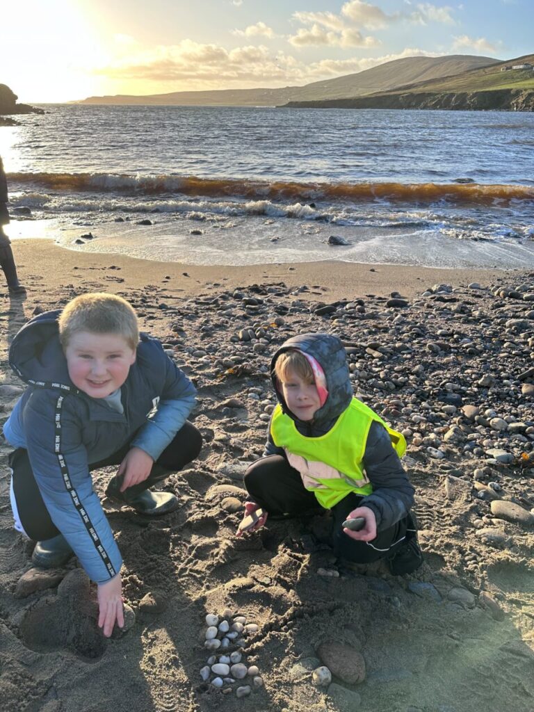 P4/5 sandwick junior high school – Stronger Together, Reaching High