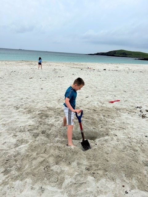 P1-3 visit to Meal Beach. | Scalloway Primary School Primary 3 Class Blog