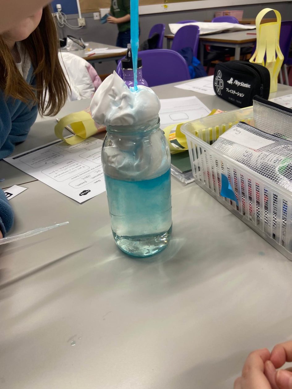 Water Cycle – Rain Cloud in a Jar | P5B 2022-23