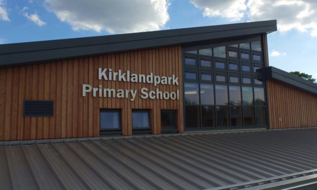 Kirklandpark Primary School – Kirklandpark Avenue, Strathaven, South ...