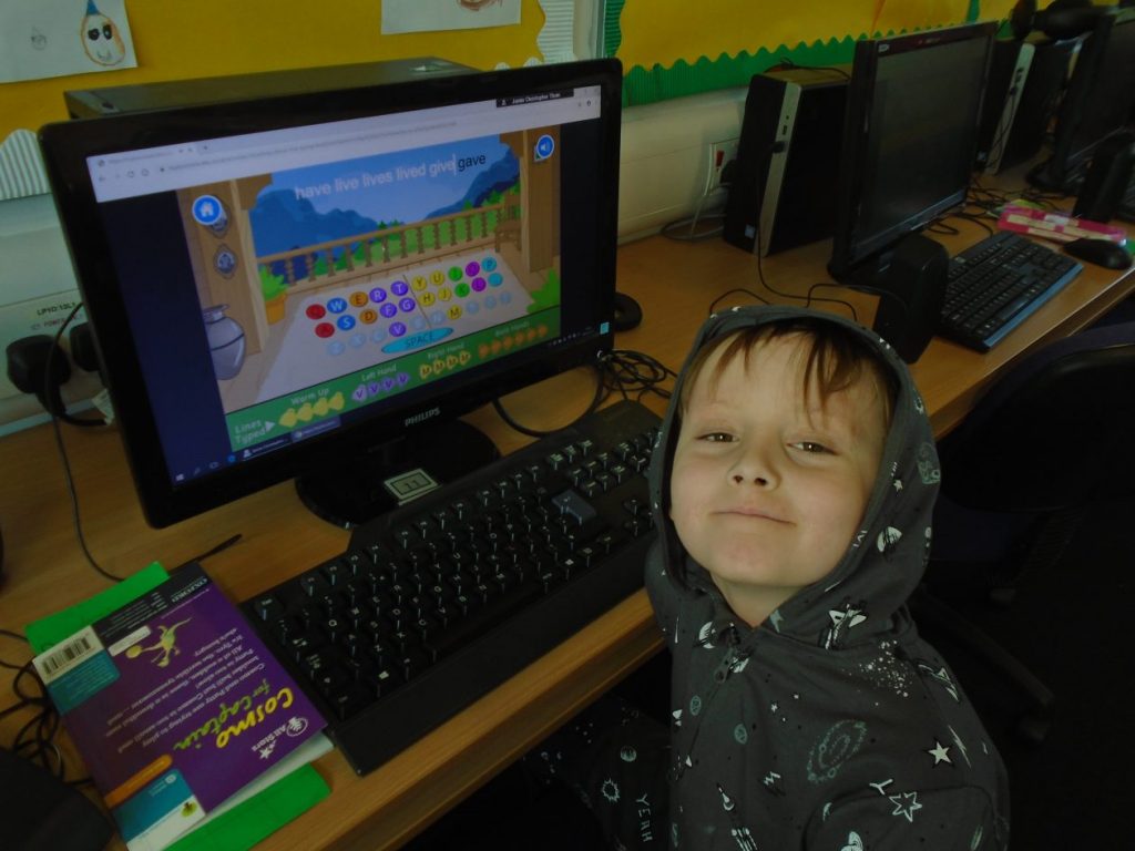 We Are Learning How To Type On A Keyboard Maxwellton P4 Blog
