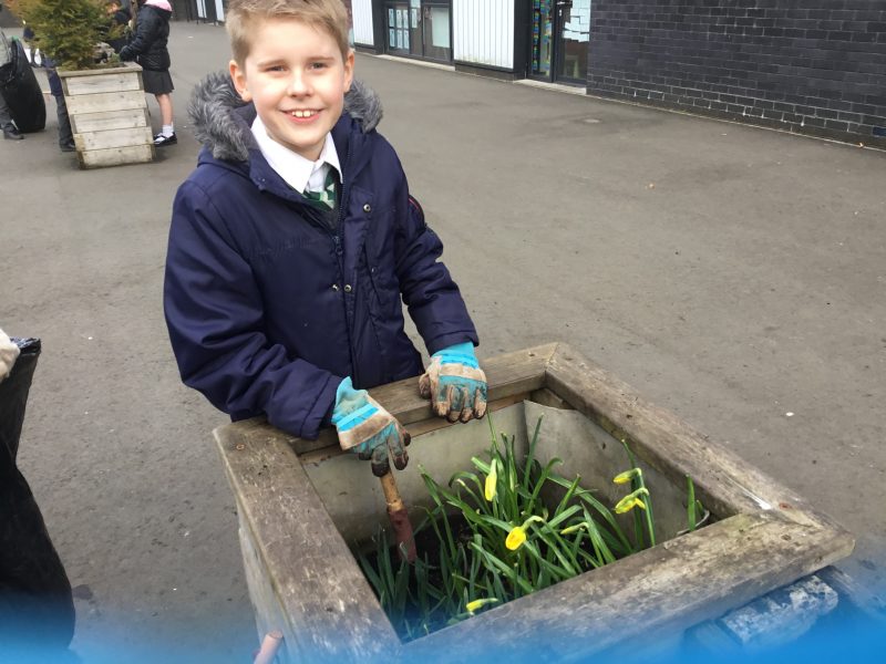 Gardening Club – Woodhead Primary School and Nursery Class