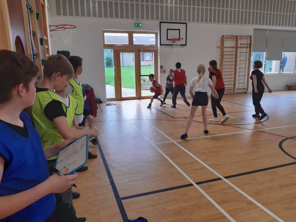 P7 basketball – Carmondean Primary School Blog