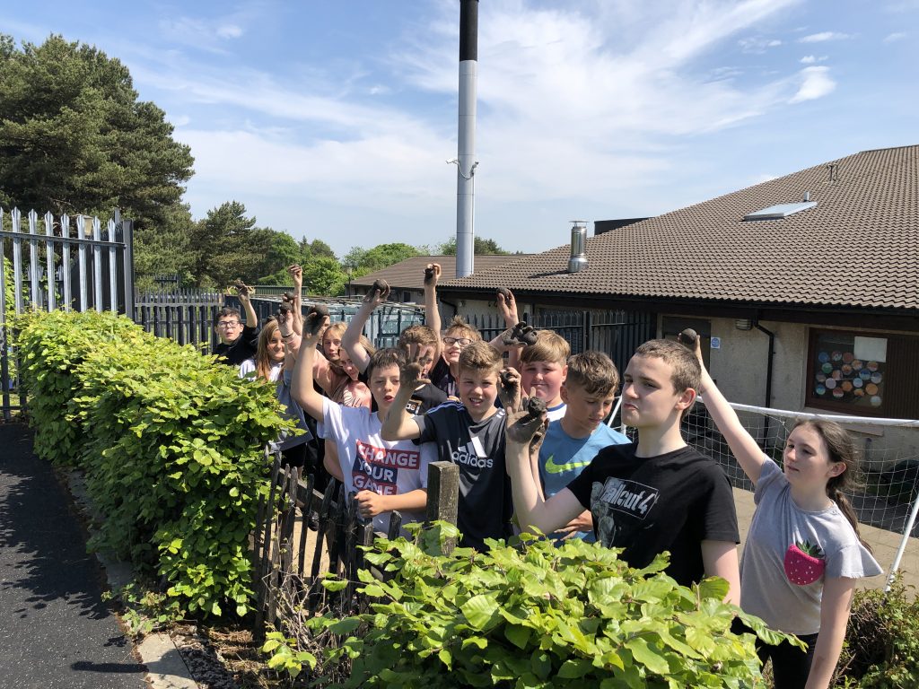 AFCCE6F1-ABE9-4D48-A255-17D0C7D6C2C4-L0-001 – Carmondean Primary School ...