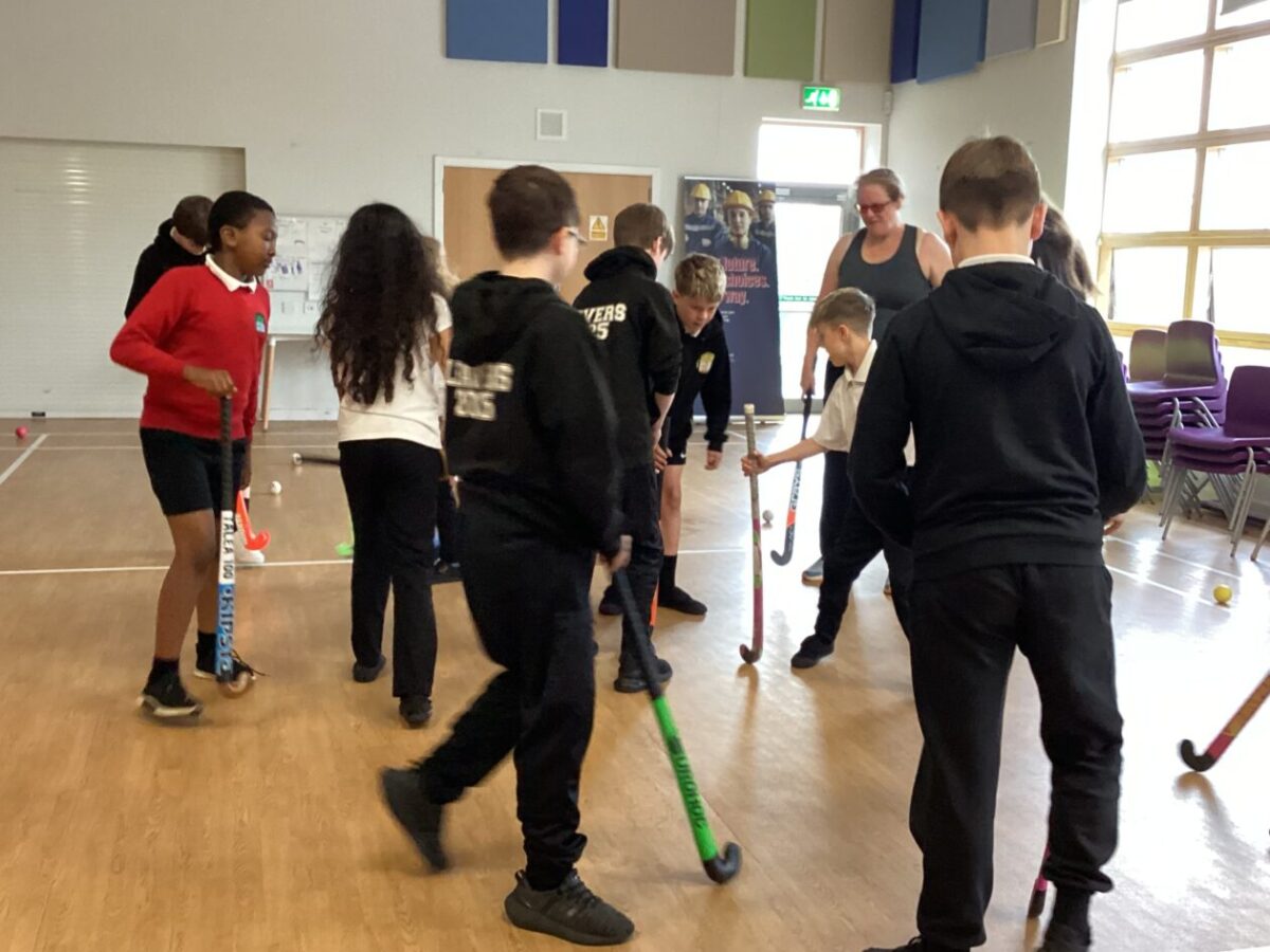 Hockey taster session – Woodmuir Primary School Blog